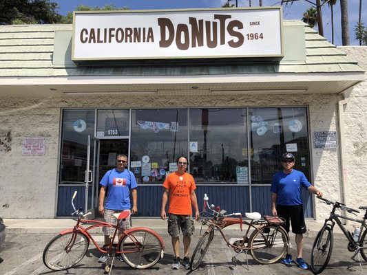 CALIFORNIA DONUTS - 226 Photos & 259 Reviews - 5753 Hollywood Blvd, Los ...