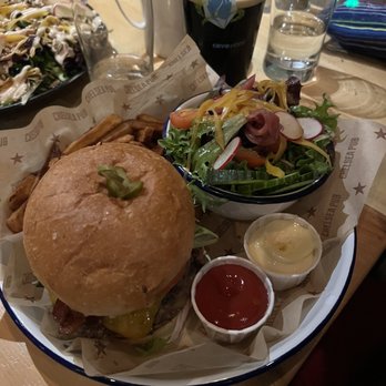 LE PUB CHELSEA - Updated December 2025 - 108 Photos & 78 Reviews - 238 ...