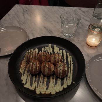 SCOTCH LODGE - 577 Photos & 179 Reviews - 215 SE 9th Ave, Portland ...