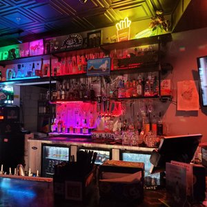 CUE-D’S POOLHALL & BAR - Updated June 2024 - 41 Photos & 75 Reviews ...