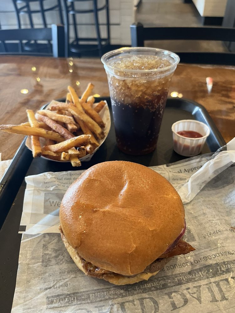 THE BRAVE BURGER - Updated October 2024 - 336 Moore Rd, Ocoee, Florida ...