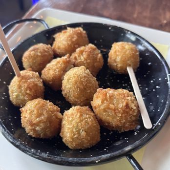 CASCAL - Updated May 2025 - 3497 Photos & 3467 Reviews - 400 Castro St ...