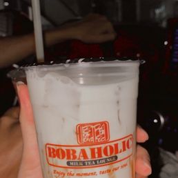 BOBAHOLIC MILK TEA LOUNGE - Updated September 2024 - 106 Photos & 104 ...
