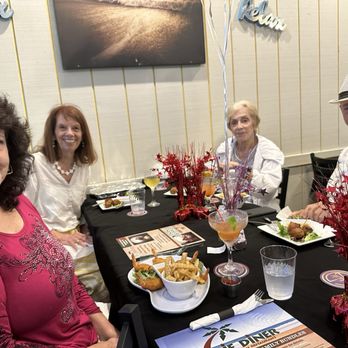 IRIE DINER CARIBBEAN RESTAURANT - Updated 2024 - 569 Photos & 350 ...