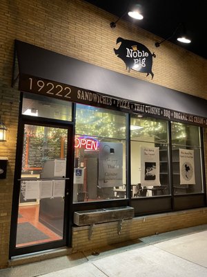 NOBLE PIG - Updated October 2025 - 92 Photos & 88 Reviews - 19222 Mack ...