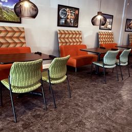 AMAZING MOMO - Updated December 2025 - 39 Photos & 13 Reviews - 5113 W ...