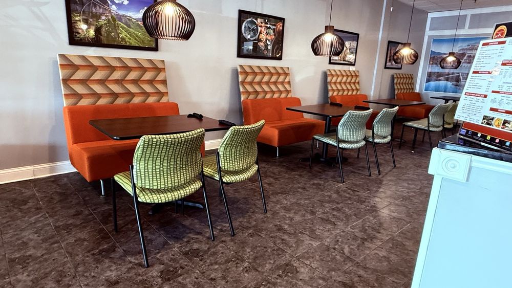 Photo of Amazing Momo | Roadtrippers