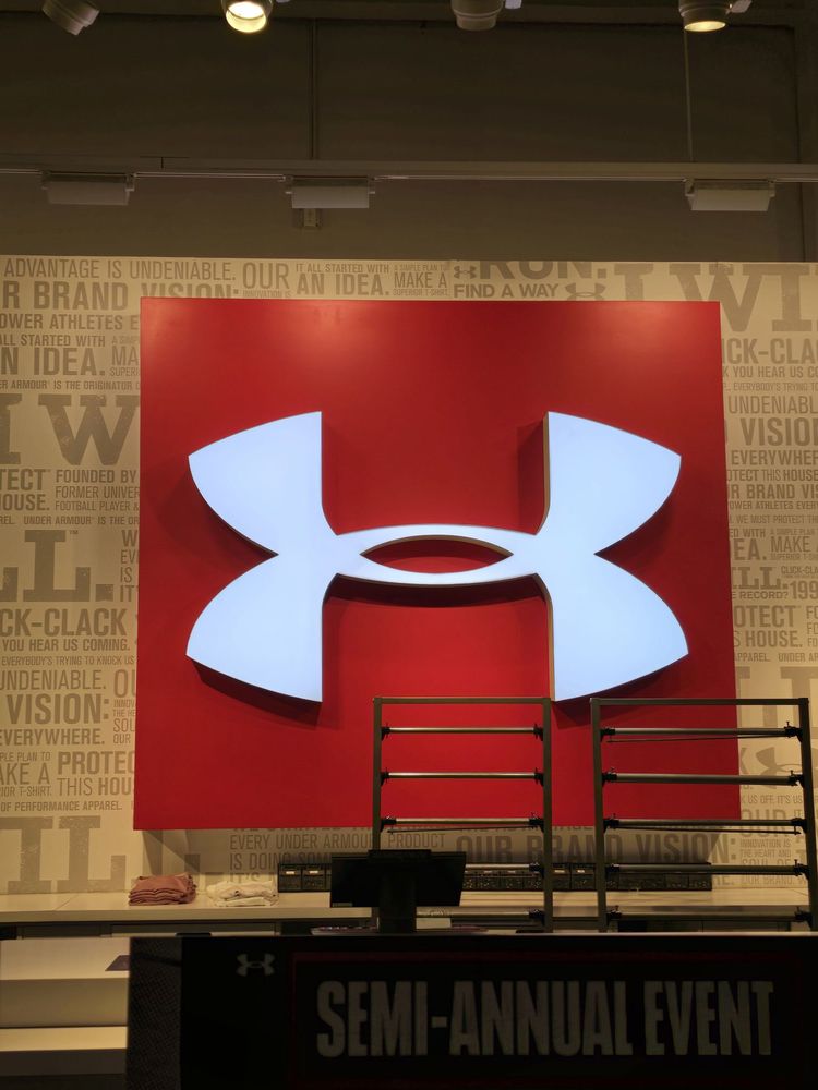 UNDER ARMOUR FACTORY HOUSE - Updated October 2025 - 18 Photos & 12 ...