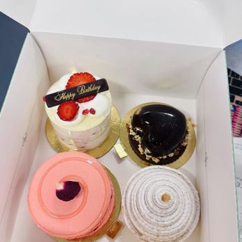 ESTELLE BAKERY & PÂTISSERIE - Updated April 2025 - 1860 Photos & 841 ...