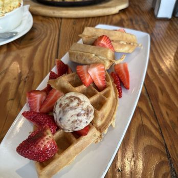 CAFETERIA 15L - Updated February 2025 - 5108 Photos & 3831 Reviews ...