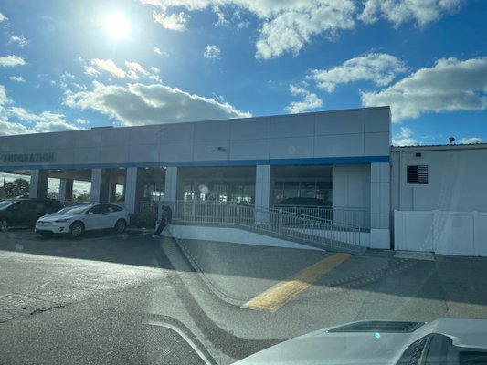 AUTONATION CHEVROLET WEST COLONIAL - Updated October 2025 - 44 Photos ...