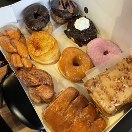 LEGENDARY DOUGHNUTS - Updated October 2025 - 386 Photos & 385 Reviews ...