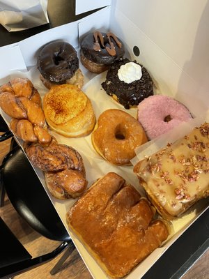 LEGENDARY DOUGHNUTS - Updated December 2025 - 386 Photos & 385 Reviews ...