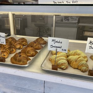 ROJI BAKERY - 224 Photos & 168 Reviews - Bakeries - 807 S La Brea Ave ...