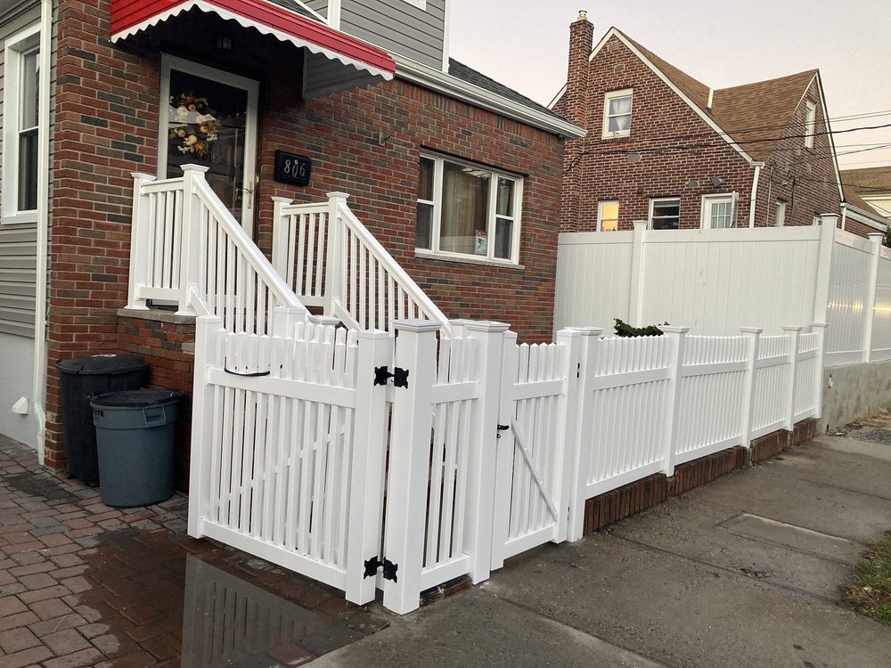 THE REAL FENCE - Updated June 2025 - 44 Photos - 74 Garside St, Newark ...