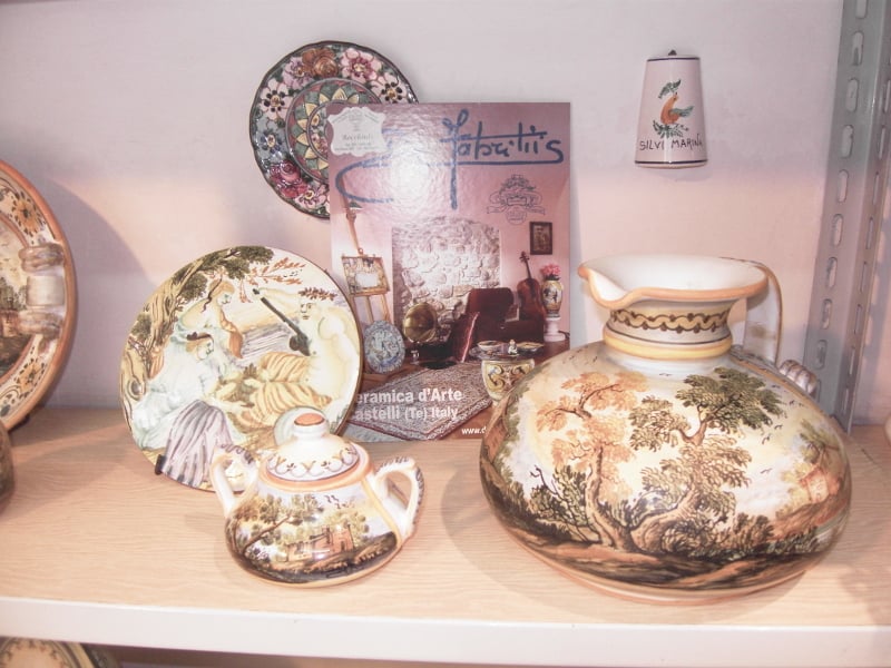 CERAMICHE RECCHIUTI - Arts & Crafts - Via Roma 207, Silvi Marina ...