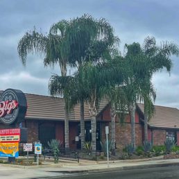 BIGS - Updated October 2025 - 492 Photos & 668 Reviews - 323 N State ...