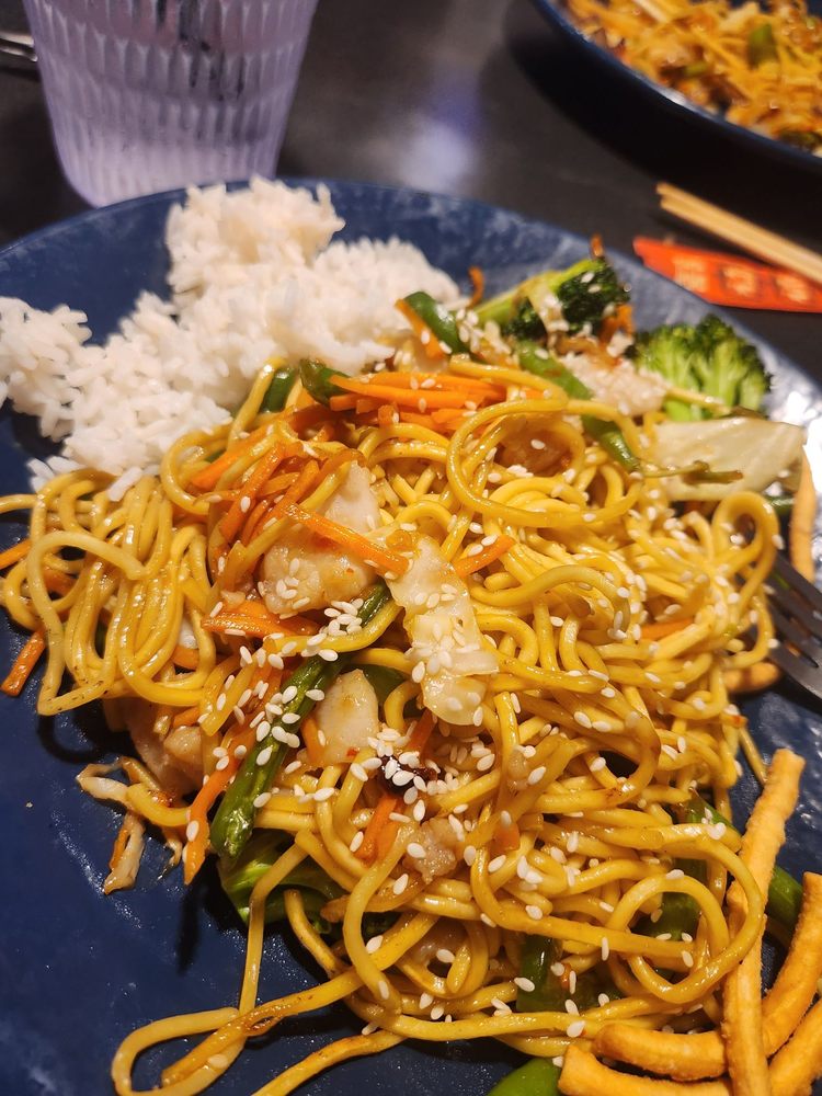 HUHOT MONGOLIAN GRILL - Updated December 2025 - 45 Photos & 47 Reviews ...