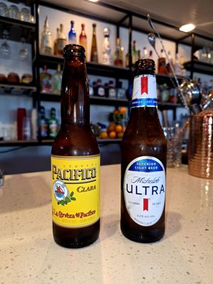 FISH N TAILS OYSTER BAR - Updated December 2025 - 22 Photos & 26 ...