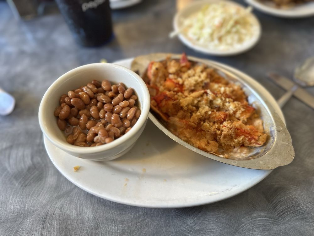 CHICK-A-DEE OF LEWISTON - Updated October 2025 - 97 Photos & 134 ...