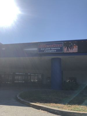 ELLENTON ICE & SPORTS COMPLEX - 12 Photos & 25 Reviews - 5309 29th St E ...
