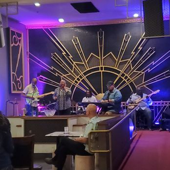 THE HOWLIN WOLF - Updated August 2025 - 146 Photos & 97 Reviews - 920 E ...