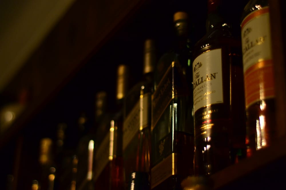 PLANTA ALTA CLARKE’S WHISKEY BAR - Santiago Derqui 225, Córdoba ...