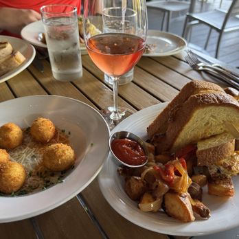 RED’S TABLE - Updated August 2025 - 431 Photos & 752 Reviews - 11150 S ...