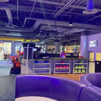 ROUND1 BOWLING & ARCADE - BURBANK - Updated December 2025 - 433 Photos ...