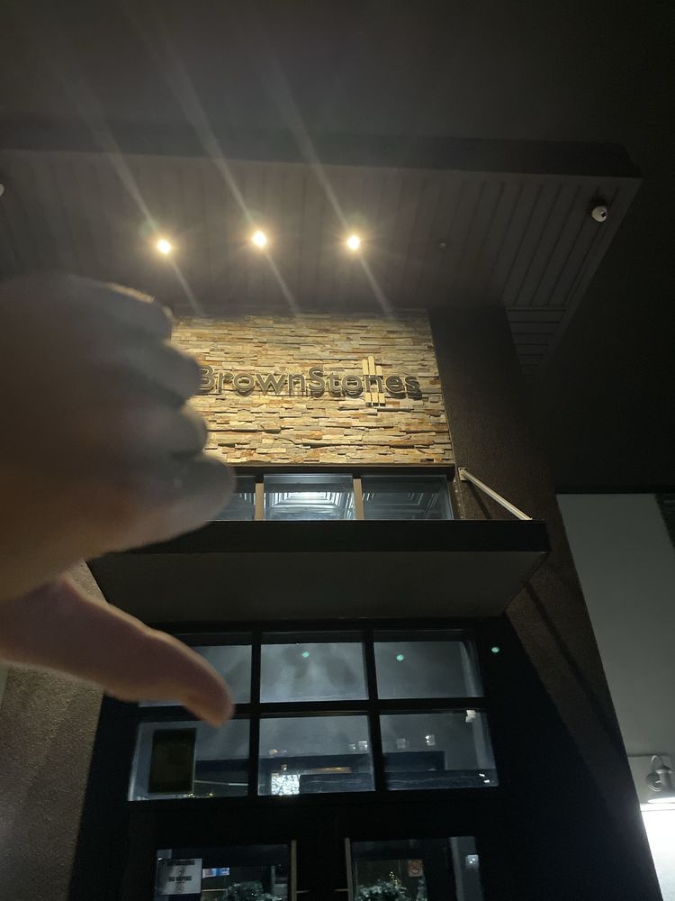 BROWNSTONES SPORTS LOUNGE & RESTAURANT - Updated December 2025 - 12 ...