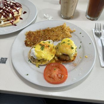 BEA BEA’S - Updated July 2024 - 5120 Photos & 4536 Reviews - 353 N Pass ...