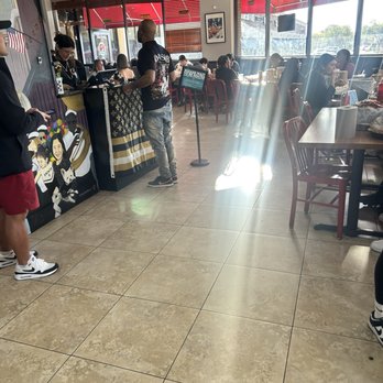 TASTY TAILS - Updated March 2025 - 411 Photos & 251 Reviews - 4950 ...