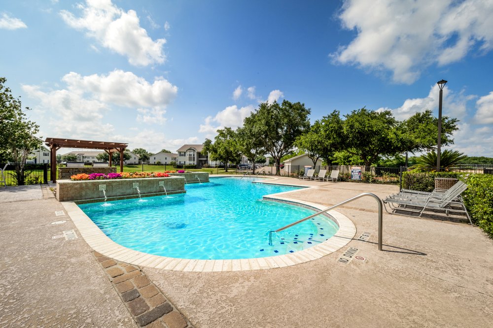 THE HENRY AT ROSENBERG - Updated July 2025 - 21 Photos - 3419 Fountains ...