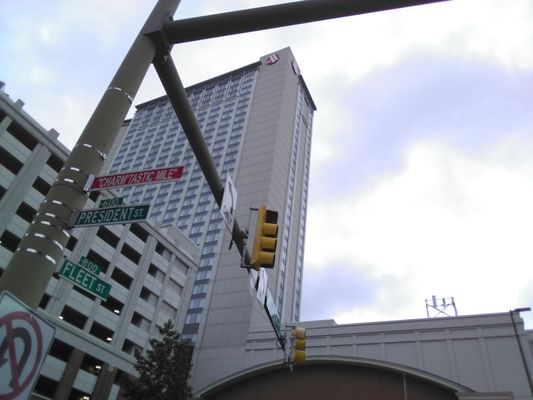 HARBOR EAST - Updated August 2024 - 25 Photos - 650 S Exeter St ...