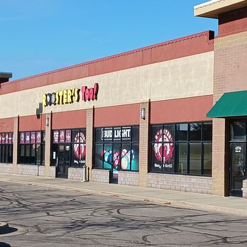 ROOSTER’S TOO! - Updated December 2025 - 58 Photos & 61 Reviews - 4576 ...