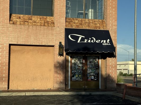 TRIDENT GRILL - Updated August 2025 - 339 Photos & 484 Reviews - 2033 E ...