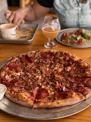PINTHOUSE PIZZA - 987 Photos & 1258 Reviews - 4729 Burnet Rd, Austin ...