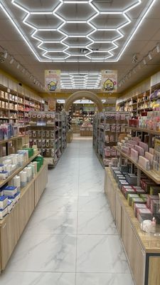 RUMI LIFE - Updated August 2025 - 11 Photos - 30-96 Steinway St ...