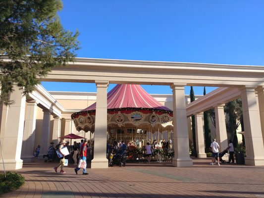 IRVINE SPECTRUM CAROUSEL - 11 Photos - 670 Spectrum Center Dr, Irvine ...