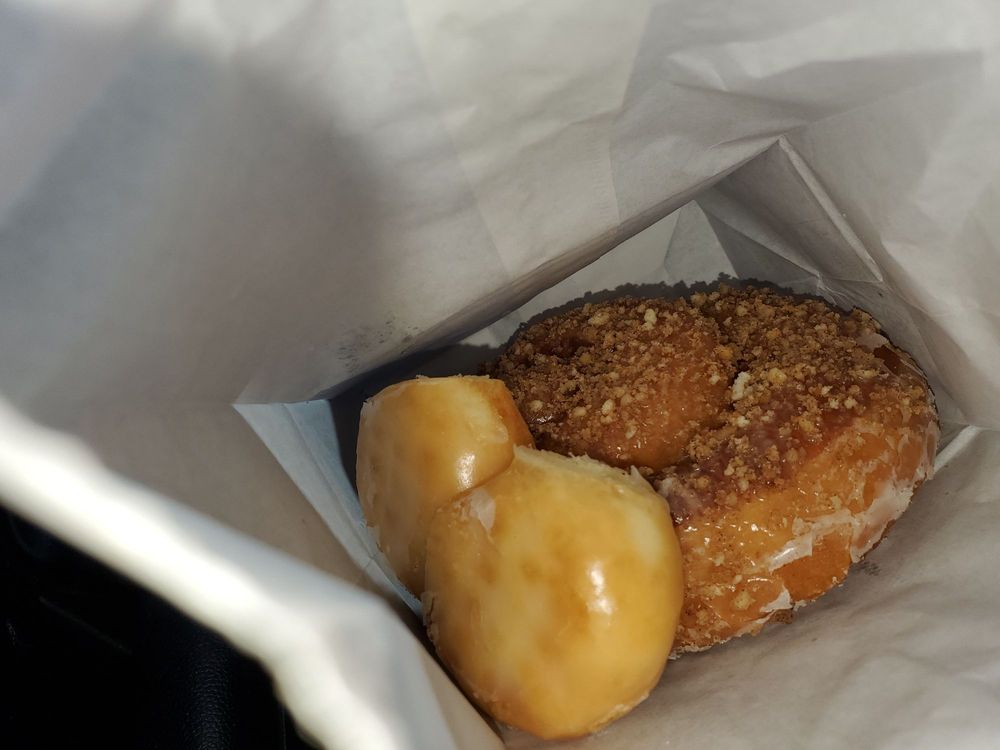 CRISPY GLAZE DONUTS - Updated May 2024 - 61 Photos & 66 Reviews - 11345 ...