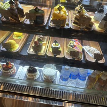 LA LUNA TEA AND DESSERT BAR Las Vegas, NV - Updated November 2024 - 699 ...