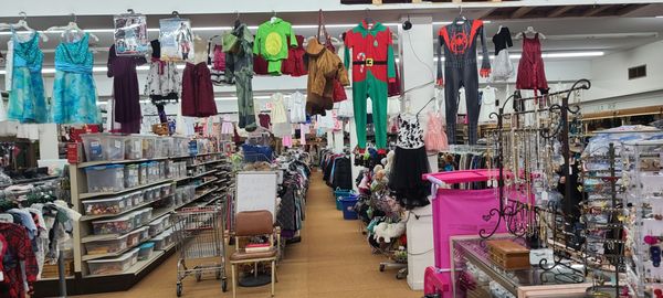 SCAMPERS- THE FAMILY STORE - Updated September 2024 - 24 Photos & 10 ...