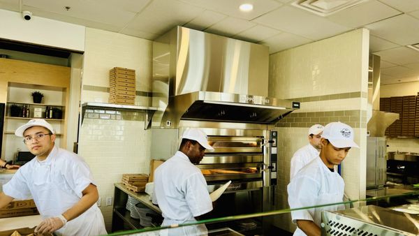 MISTER O1 EXTRAORDINARY PIZZA MISSION BAY - Updated December 2025 - 148 ...