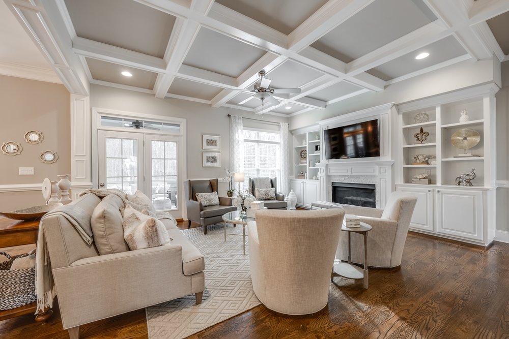 THE MICHELLE ROBERTS REAL ESTATE TEAM - Updated April 2025 - 18 Photos ...