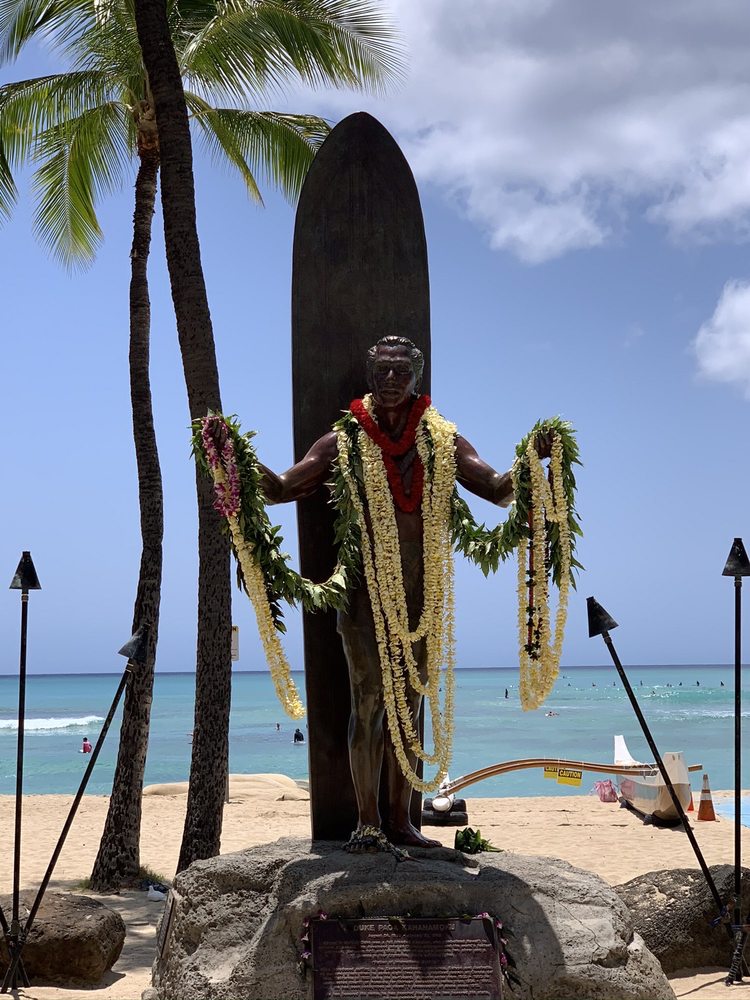DUKE PAOA KAHANAMOKU STATUE - Updated July 2024 - 272 Photos & 84 ...
