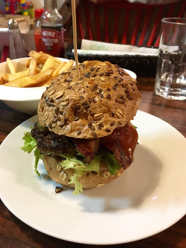 SLOW BURGER - Updated June 2024 - ul. Chmieleniec 2A, Kraków, Poland ...