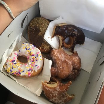 SUPREME DONUTS - Updated July 2025 - 11 Photos - Carr. # 2 95.8, Camuy ...