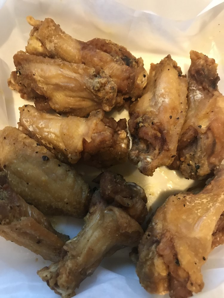WING STATION - 29 Photos & 36 Reviews - 2119 Crums Ln, Louisville, KY ...