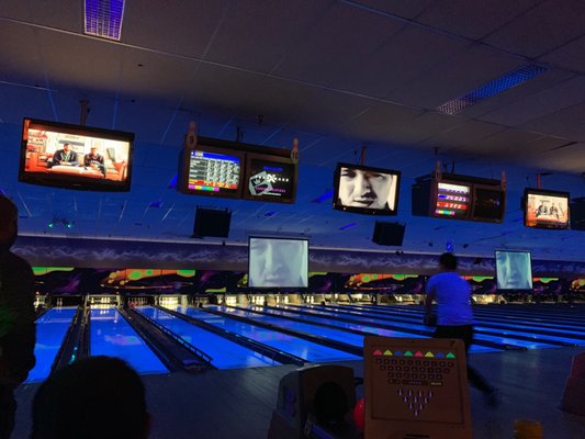 REVS BOWLING & ENTERTAINMENT CENTRE - 58 Photos & 75 Reviews - Bowling ...