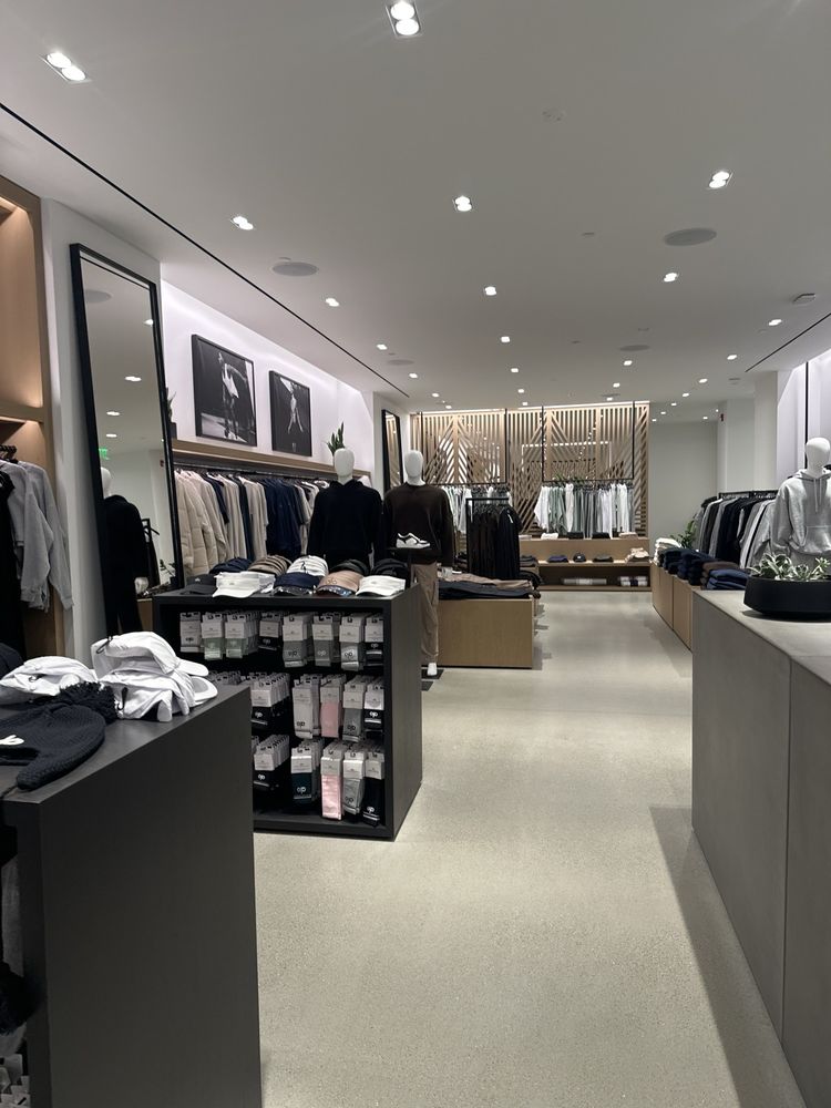 ALO - Updated October 2025 - 10 Reviews - 3393 Peachtree Rd NE, Atlanta ...